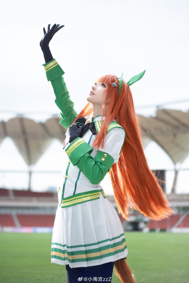 [赛马娘Pretty Derby]小南宫zzZ cos无声铃鹿，展现赛马娘的才华和魅力 – 萌萌秀